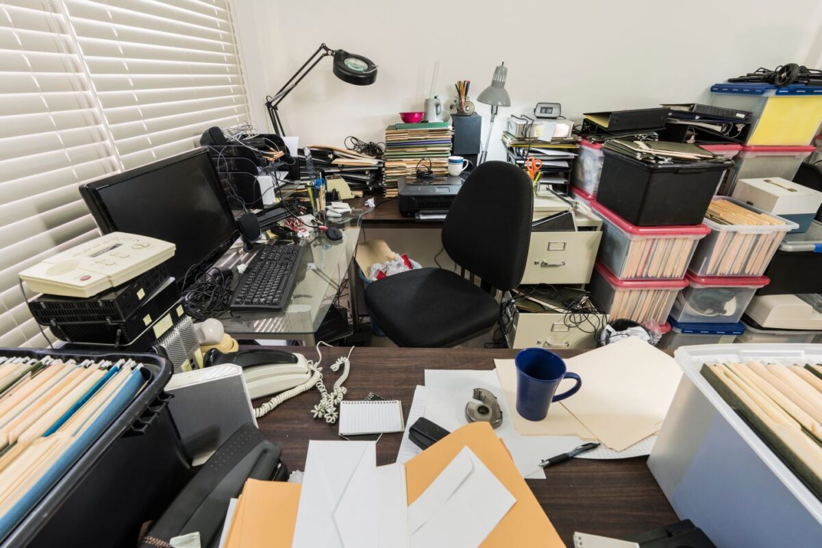 How to Keep Your Desk and Work Area Clutter-Free - Quick and Dirty Tips
